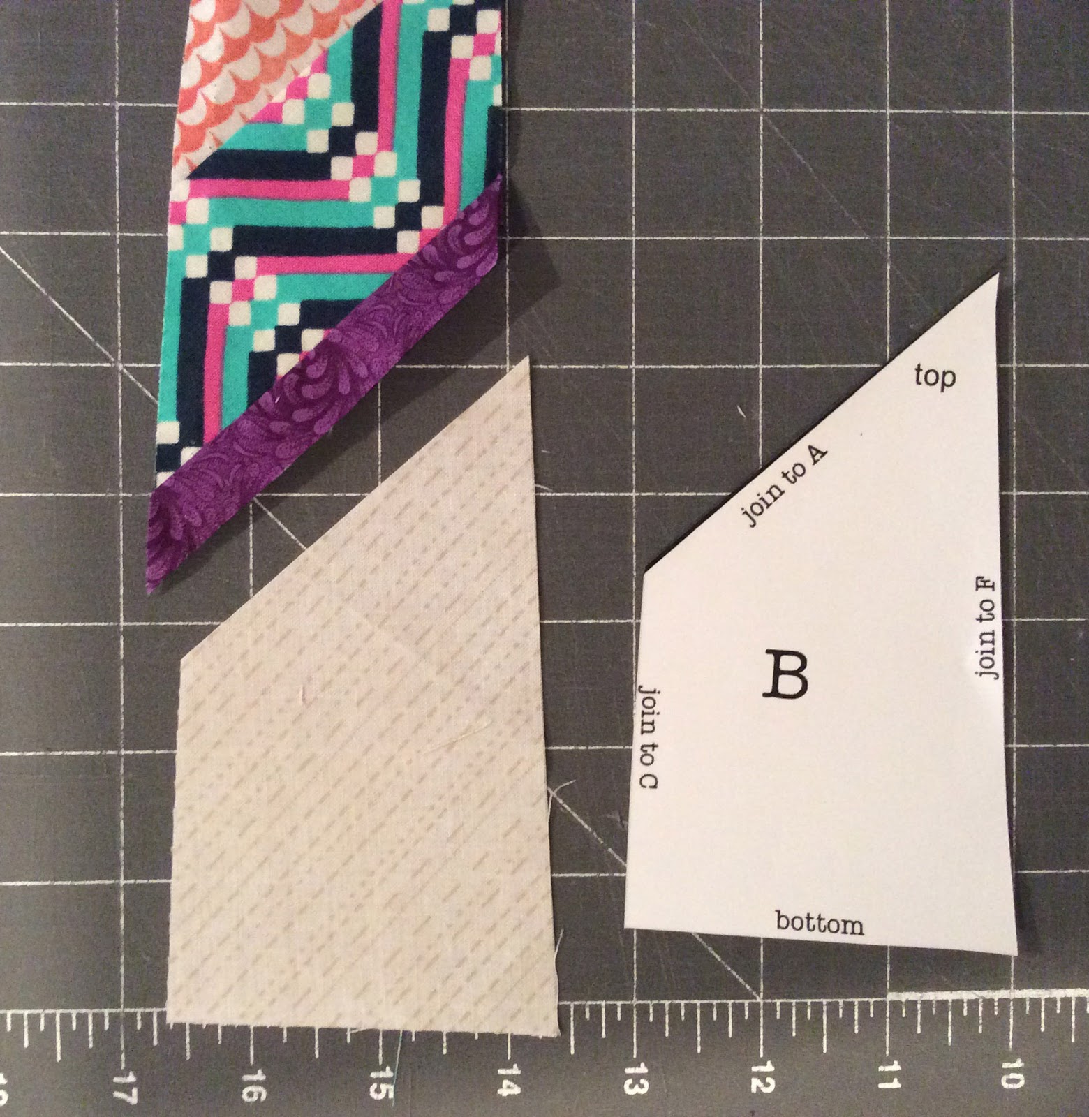 Stash Bee: Hive 9 July Tutorial - Feather Block