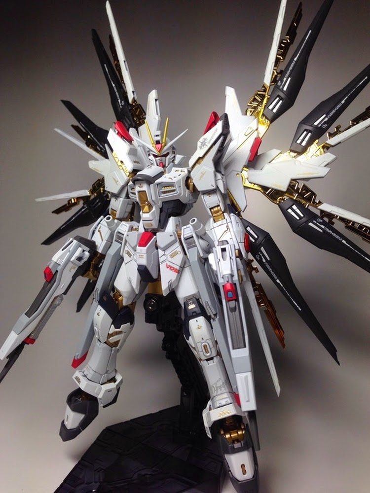 Custom Build: RG 1/144 Strike Freedom Gundam