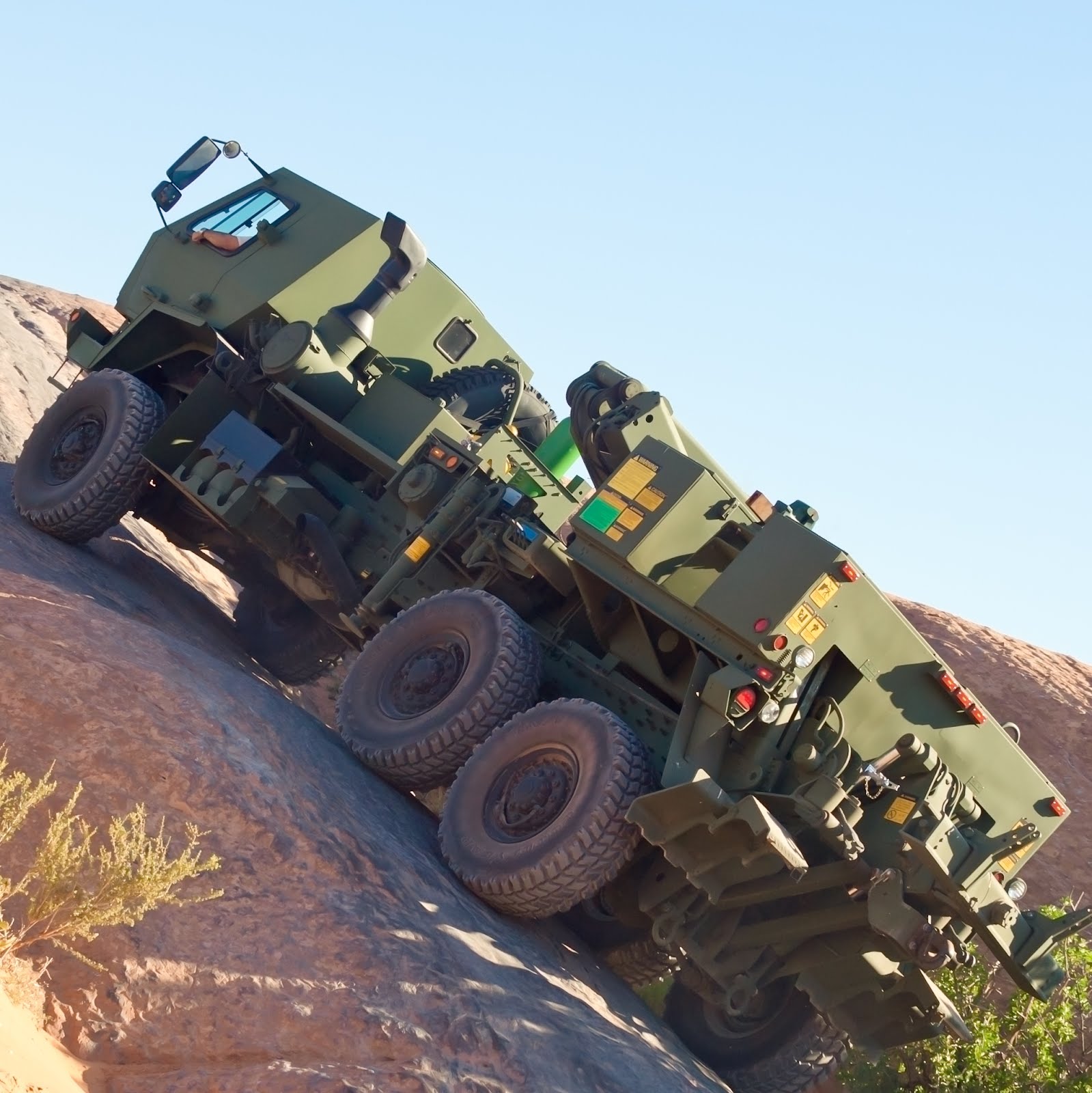 Defense News: FMTV