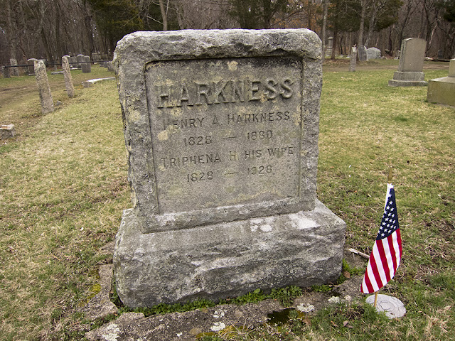 North American Cemeteries: Harkness family in Coventry, RI