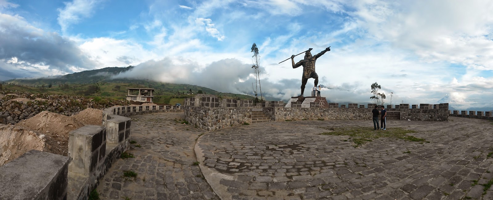 Nuevo monumento del General Rumiñahui en Píllaro | Las Viñas - San ...