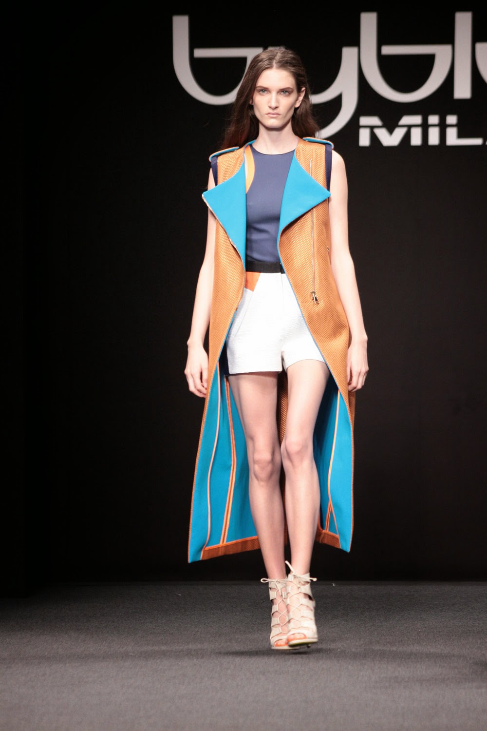 © Moda Glamour Italia: Milano Moda Donna: Byblos Milano P/E 2015