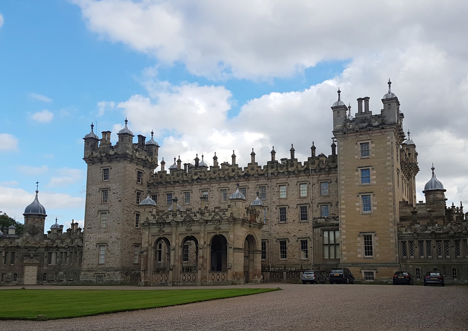 Bracken visits Floors Castle Gardens
