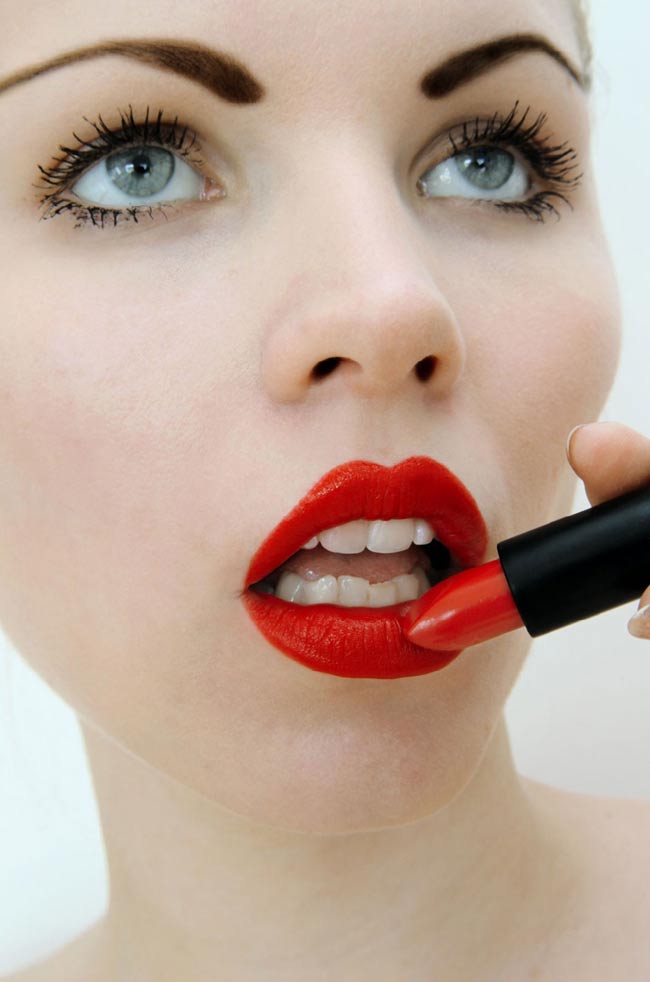 ALL PICTURES: Attractive red lip color