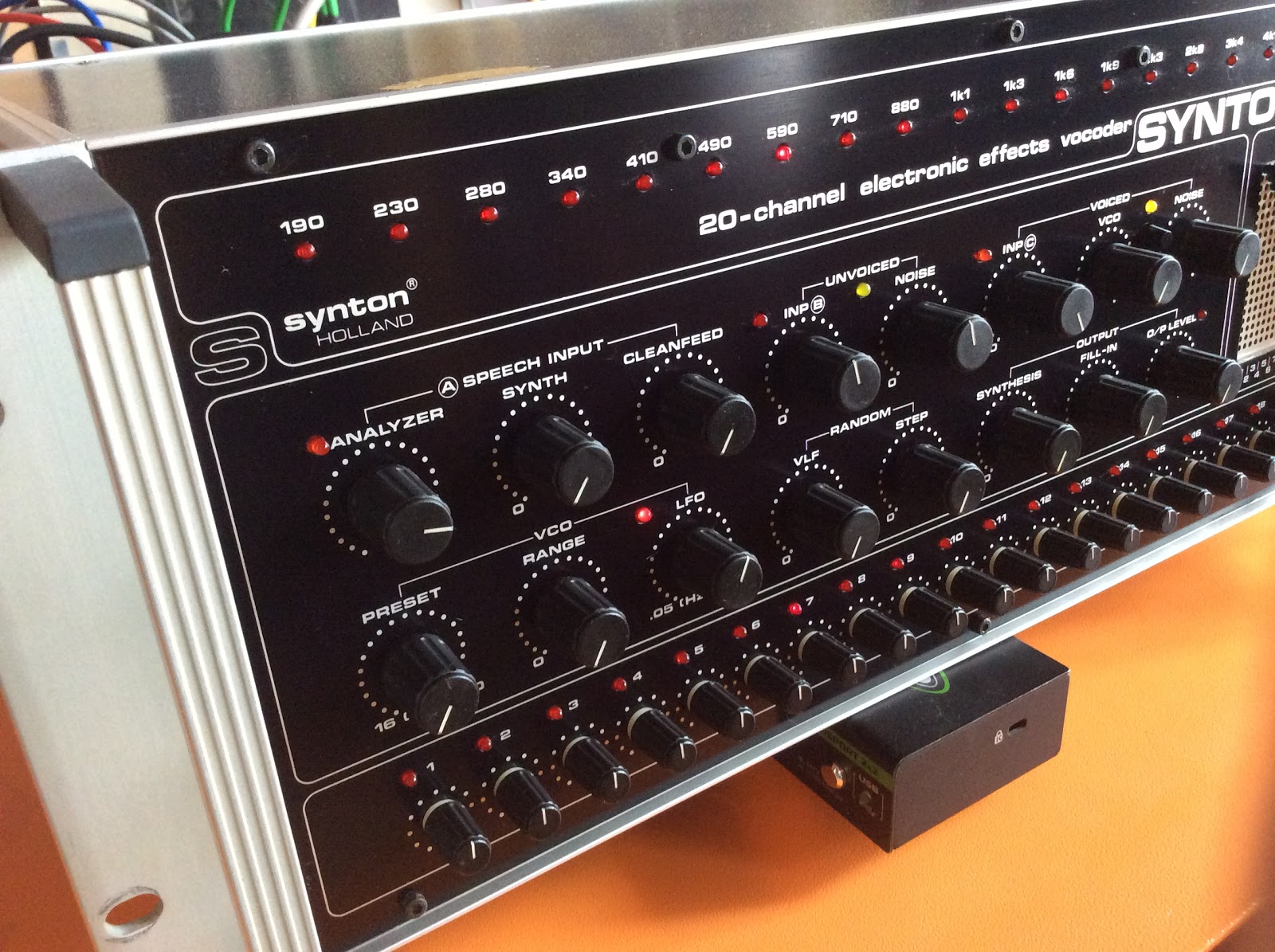 MATRIXSYNTH: Synton Syntovox 221 For Sale & Synton Syntovox Vocoders ...