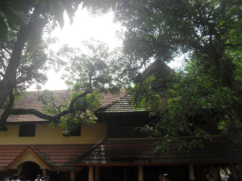Edappally Maha Ganapathy Temple: Edappally Sree Maha Ganapathi Temple