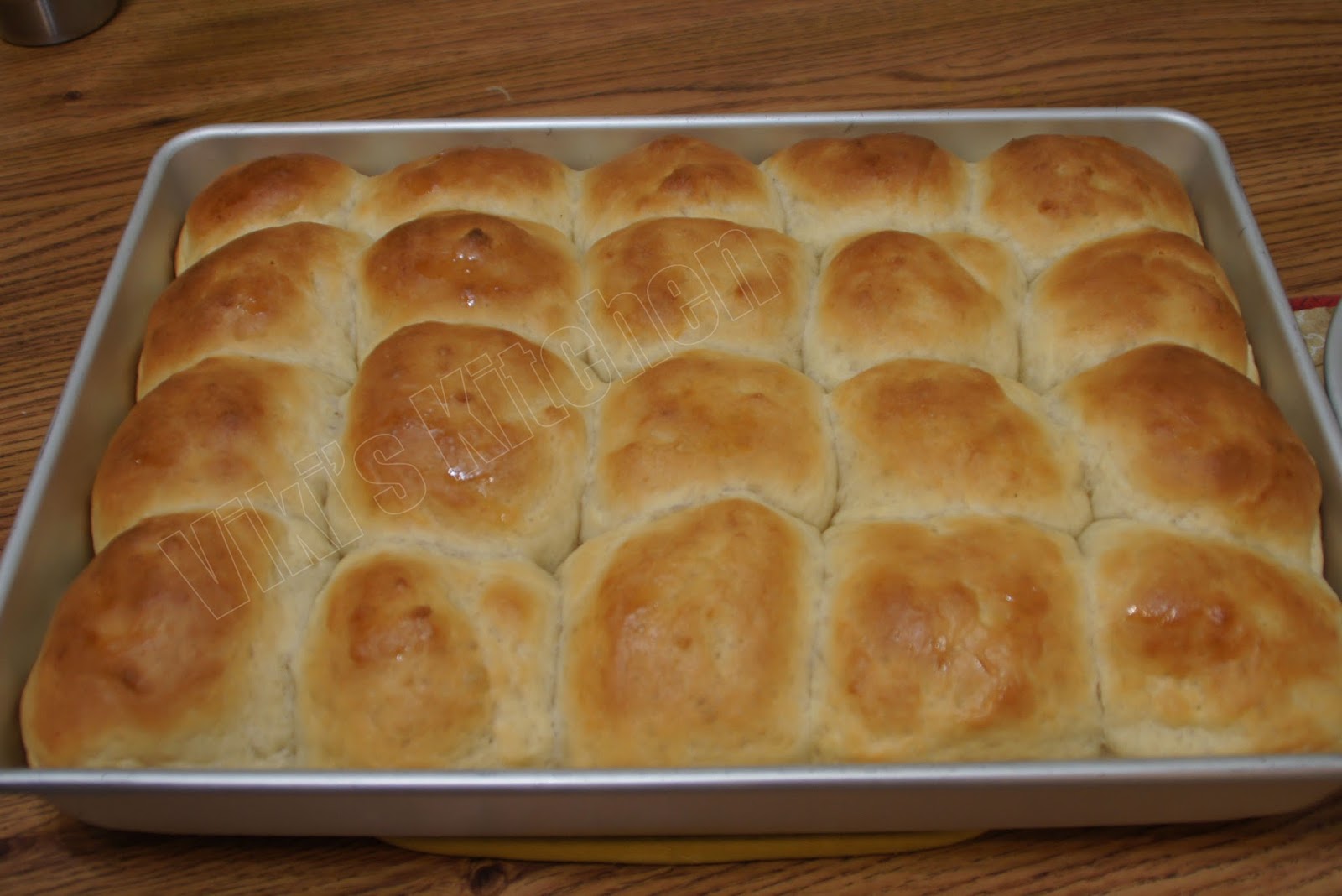 Viki 's Kitchen: Aloha bread