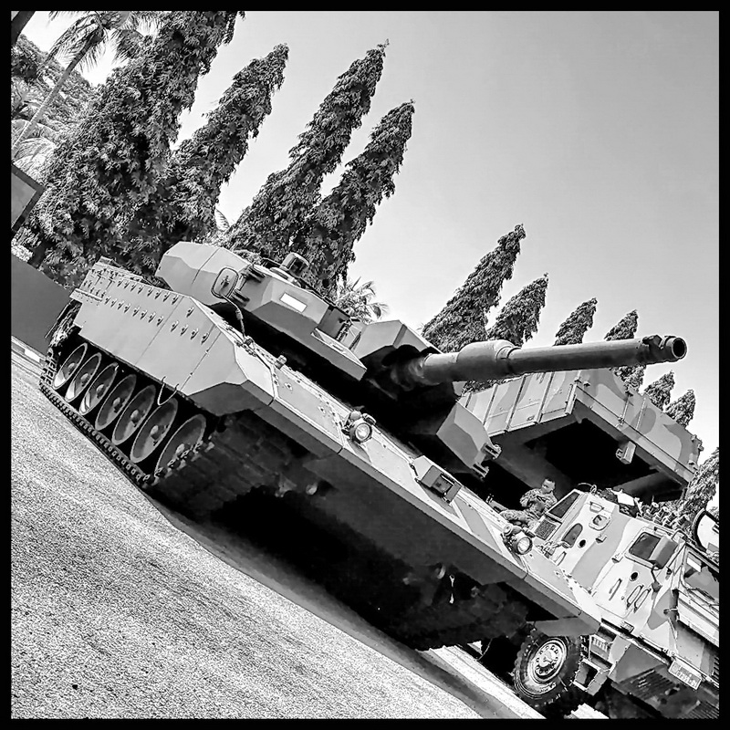 Garuda Militer: [Foto] Leopard 2RI Dengan Warna Loreng