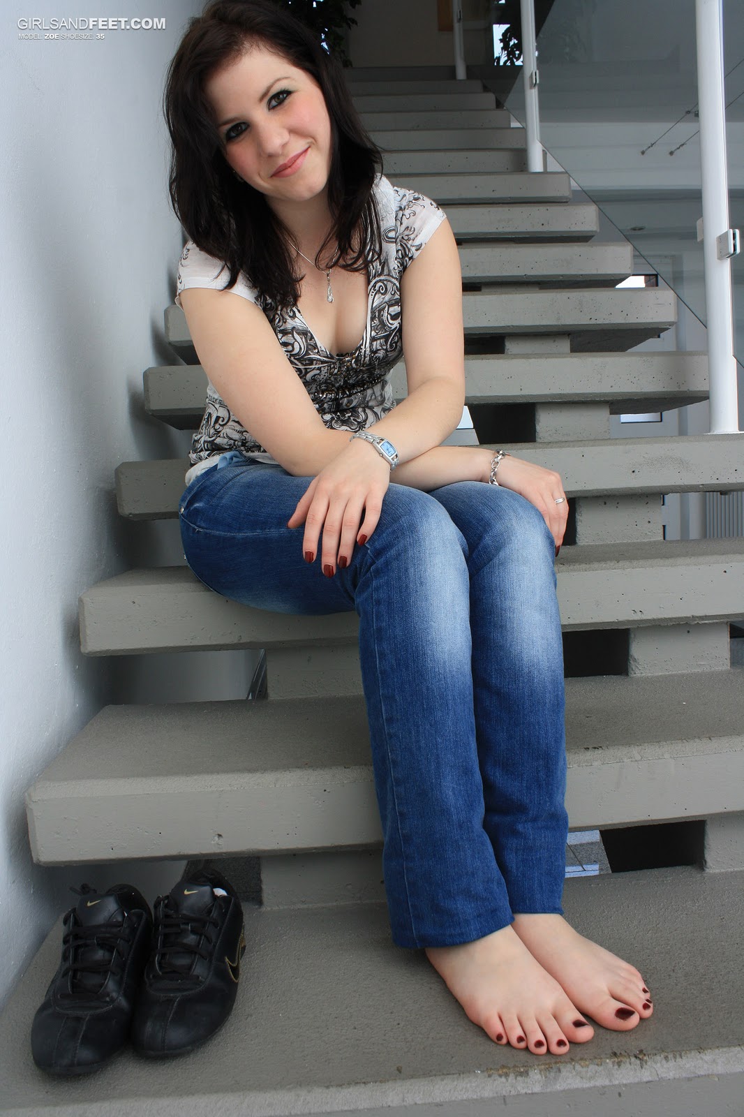 Ops Una Razzia Por Girls And Feet