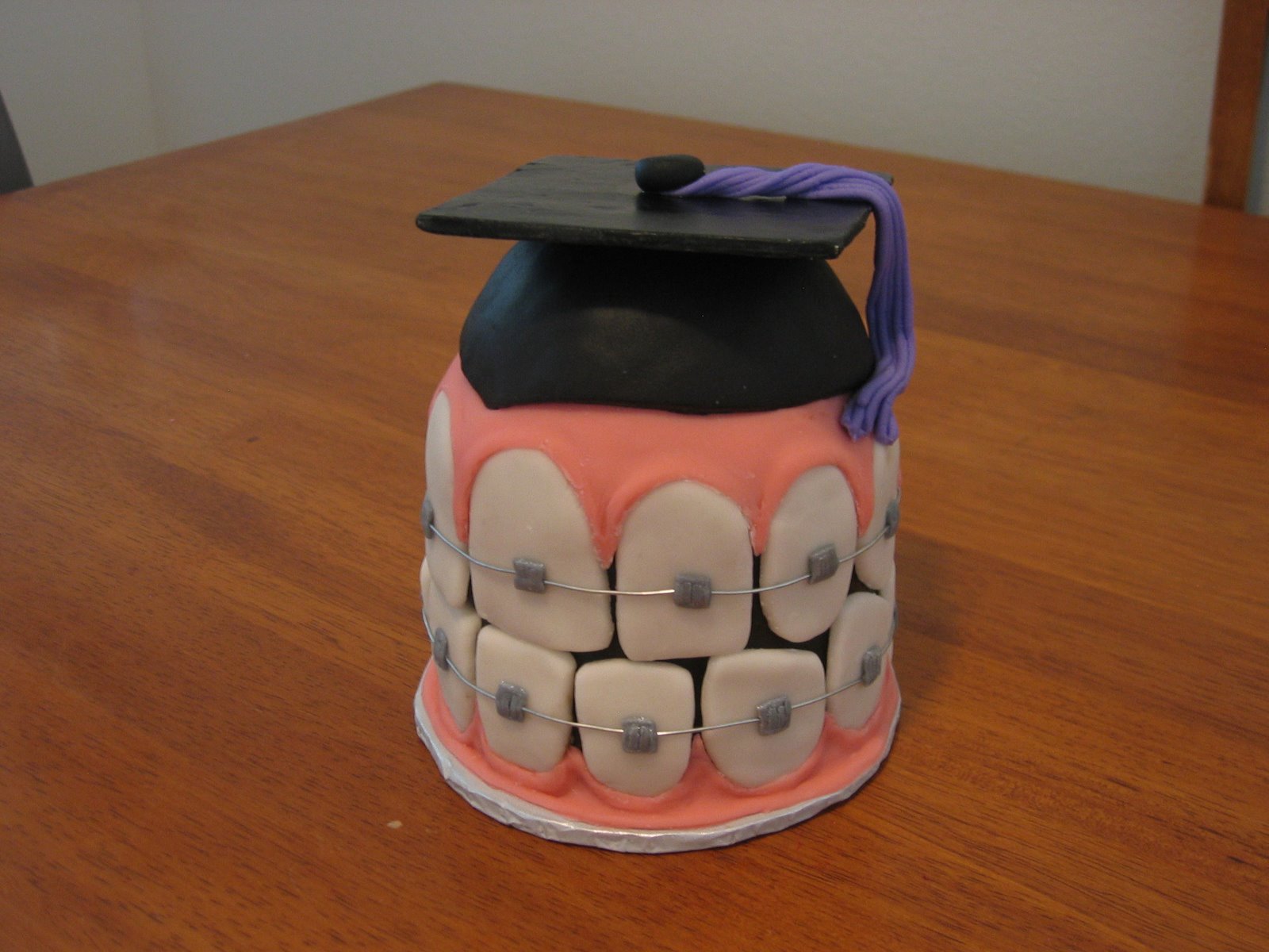 Ardis Cakes: Braces Mini Cake
