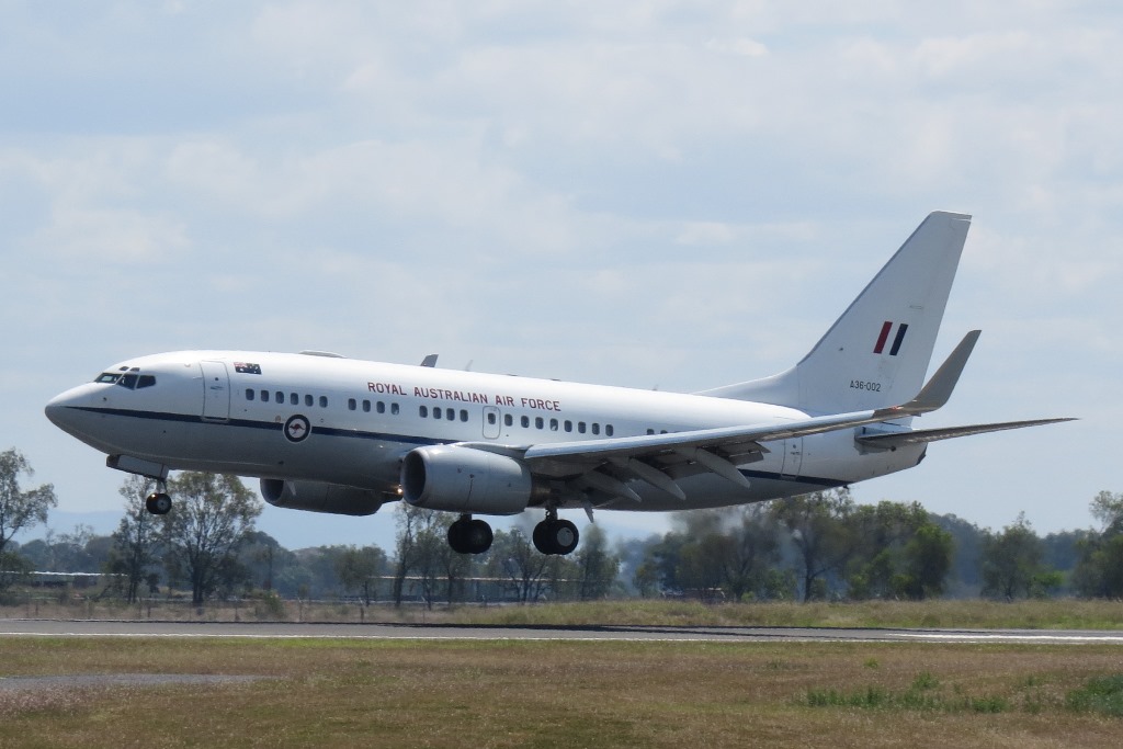 Central Queensland Plane Spotting: RAAF Boeing B737-7DF(BBJ) A36-002 at ...