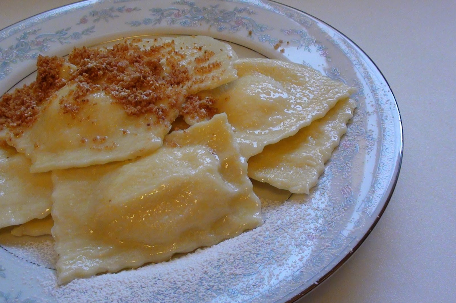 zsuzsa is in the kitchen: HUNGARIAN FILLED PASTA – DERELYE