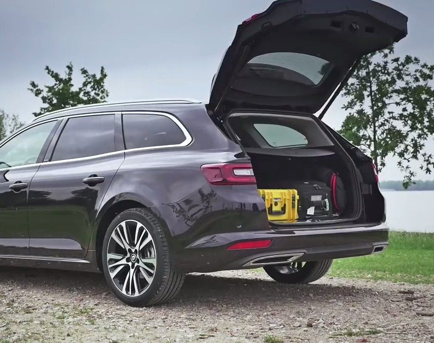 Renault Talisman Estate Review