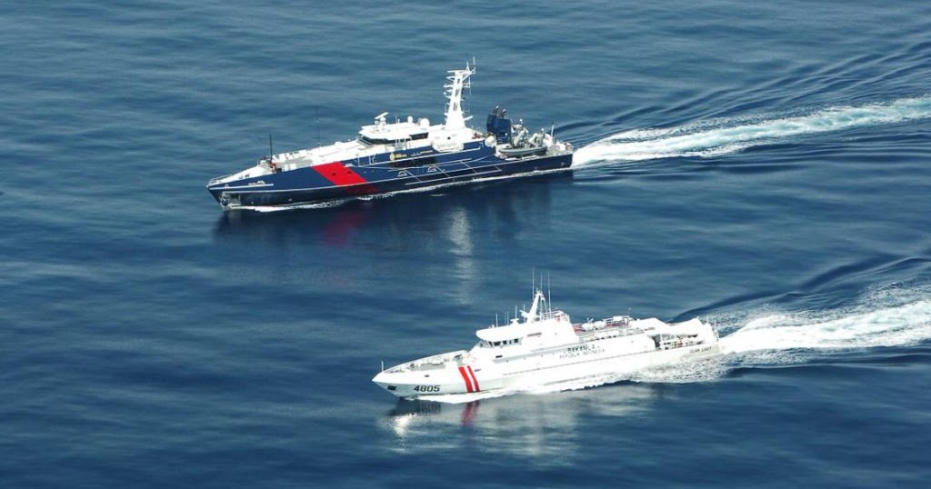 DEFENSE STUDIES: Australia and Indonesia Conduct Trilateral Maritime Patrol