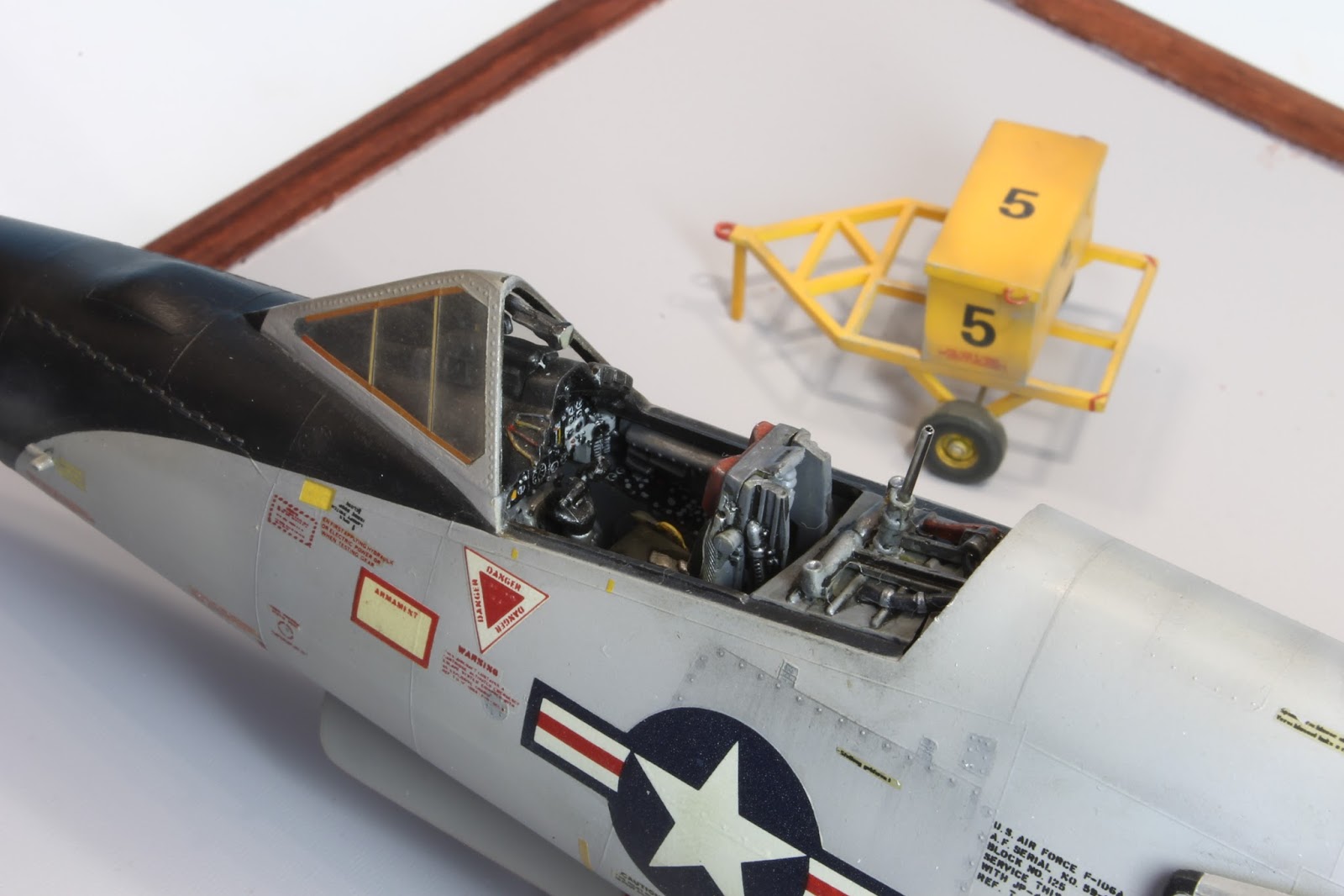 Istvan Michalko's scale models: Convair F-106A Delta Dart - Monogram, 1 ...