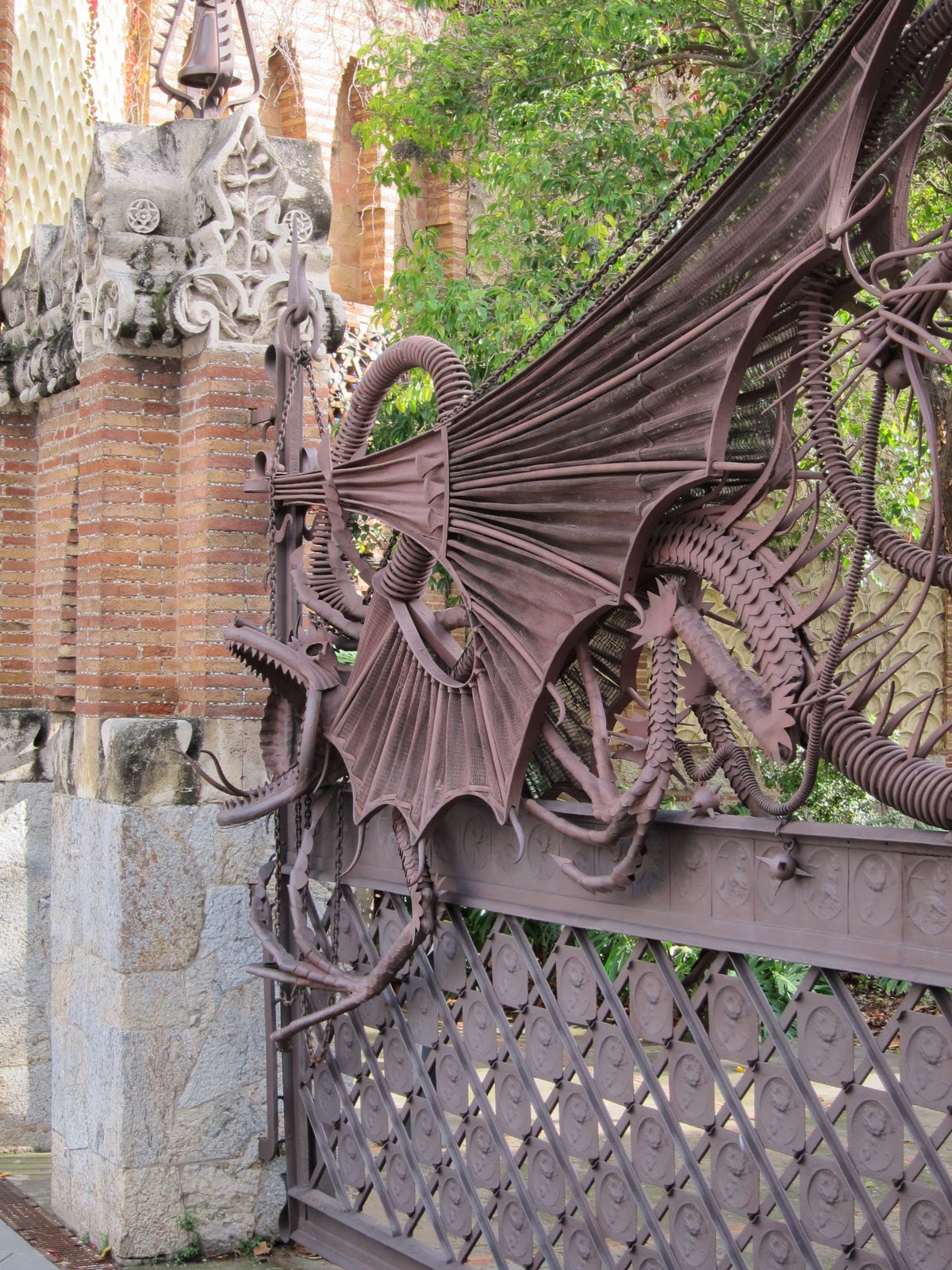 77 Days in Barcelona: The Dragon Gate of Finca Guell by Victoria