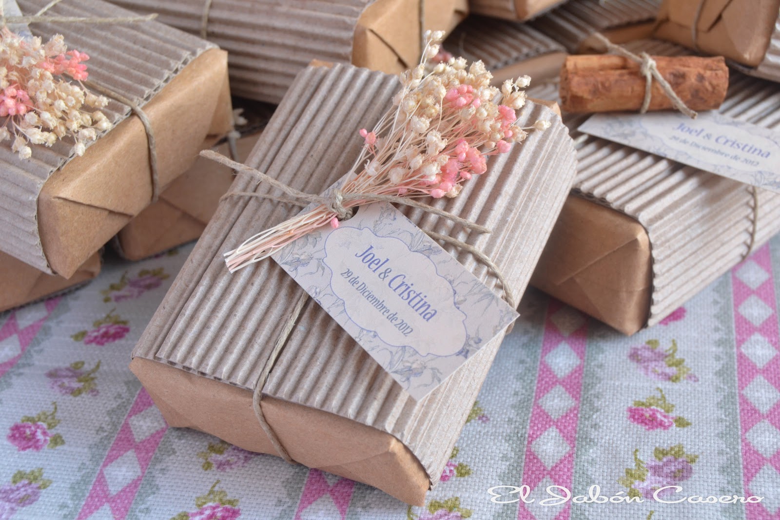 Detalles de boda para ellas y ellos. Jabones y bálsamos. Detalles de boda para ellas y ellos. Jabones y bálsamos.