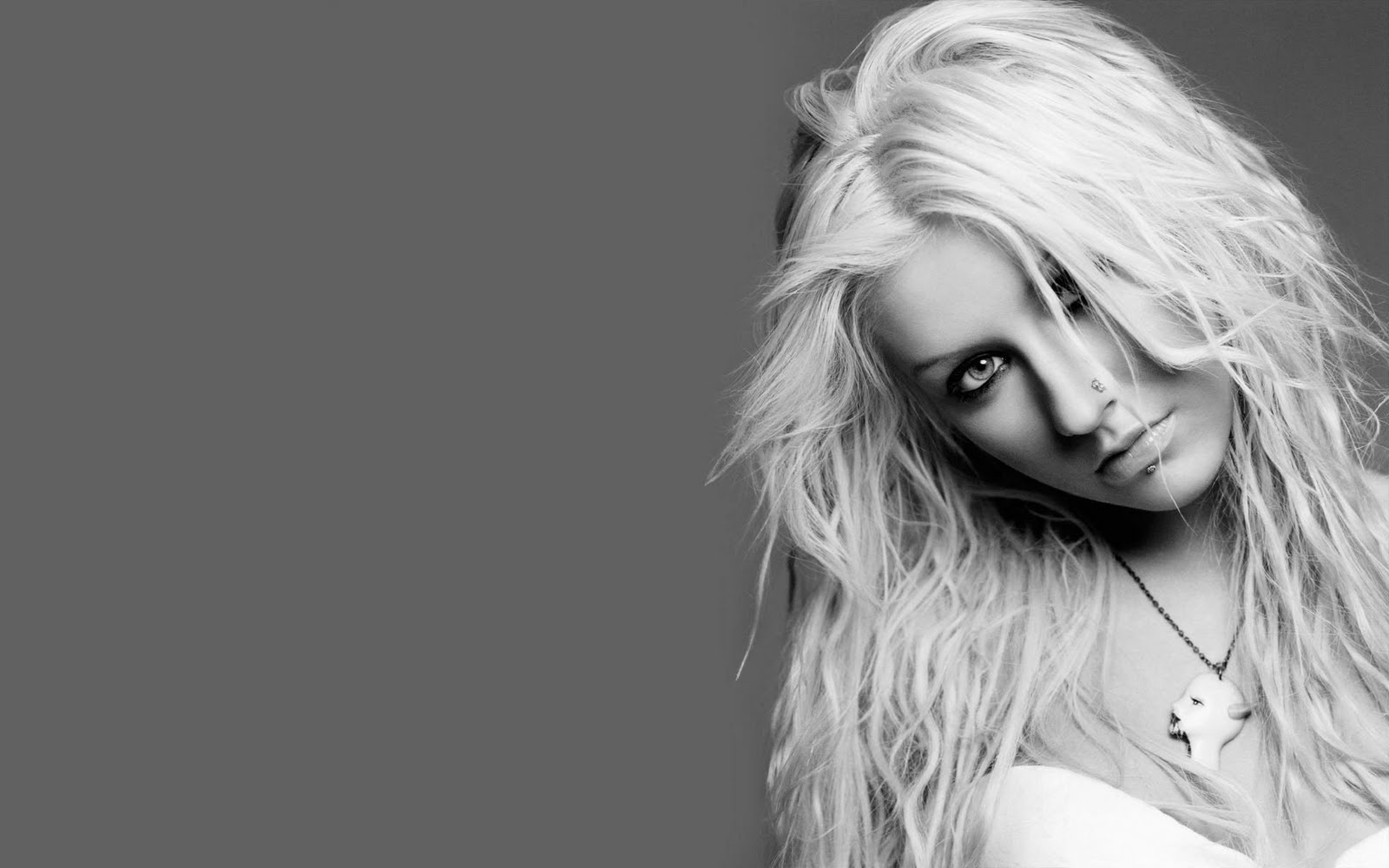 All News Image: 2012 New Christina Aguilera Hollywood Model HQ wallpapers