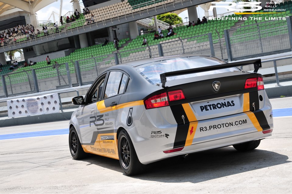 Sisi Kizz Kazz: Proton Preve R3