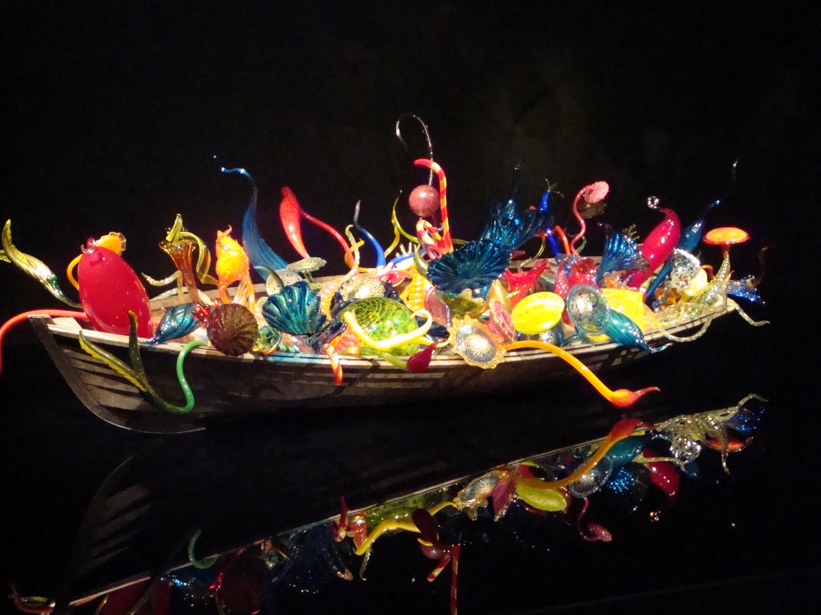 Wild Rose Reader: Through the Looking Glass: Dale Chihuly's Exhibit at ...