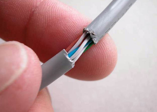 El Hogar, bricolgage y decoración: Cables pelados