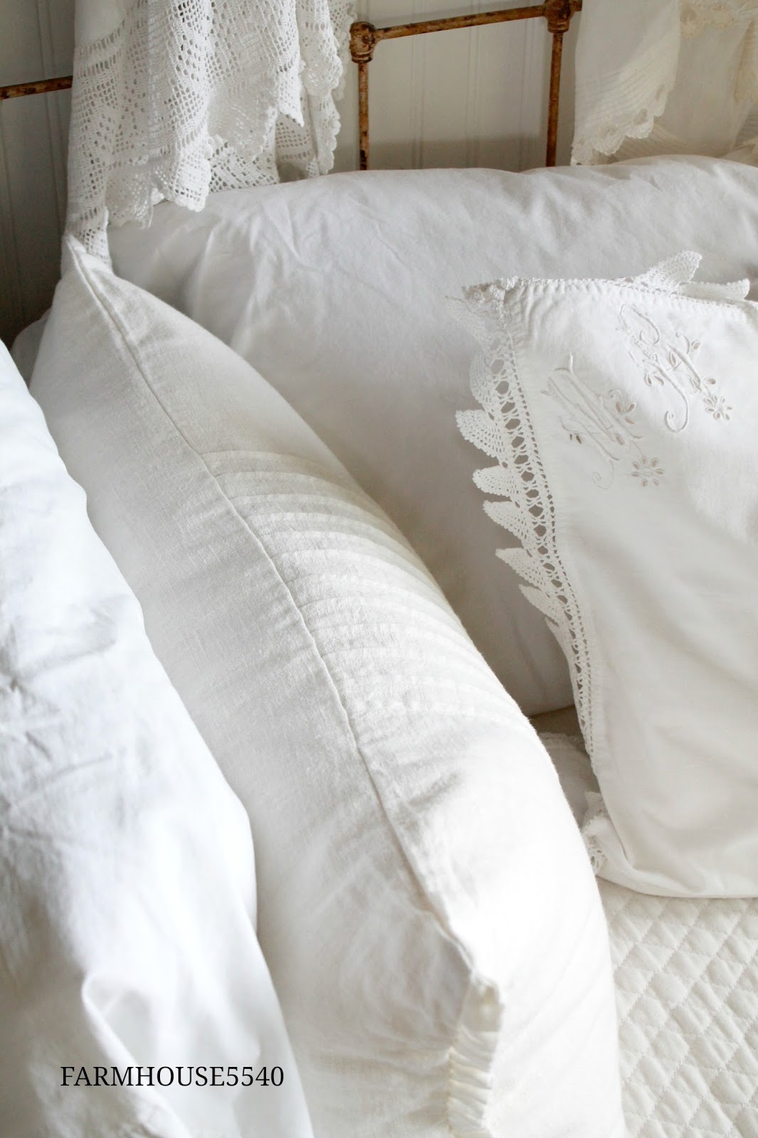 FARMHOUSE 5540: Farmhouse Inspiration ~ Vintage Linens