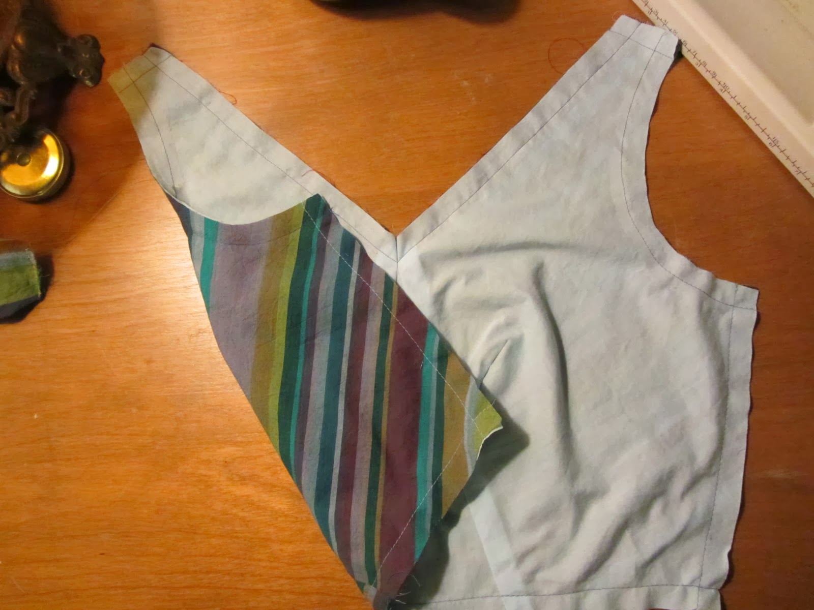 Errant Pear: Simplicity 2177 à la Kaffe Fasset