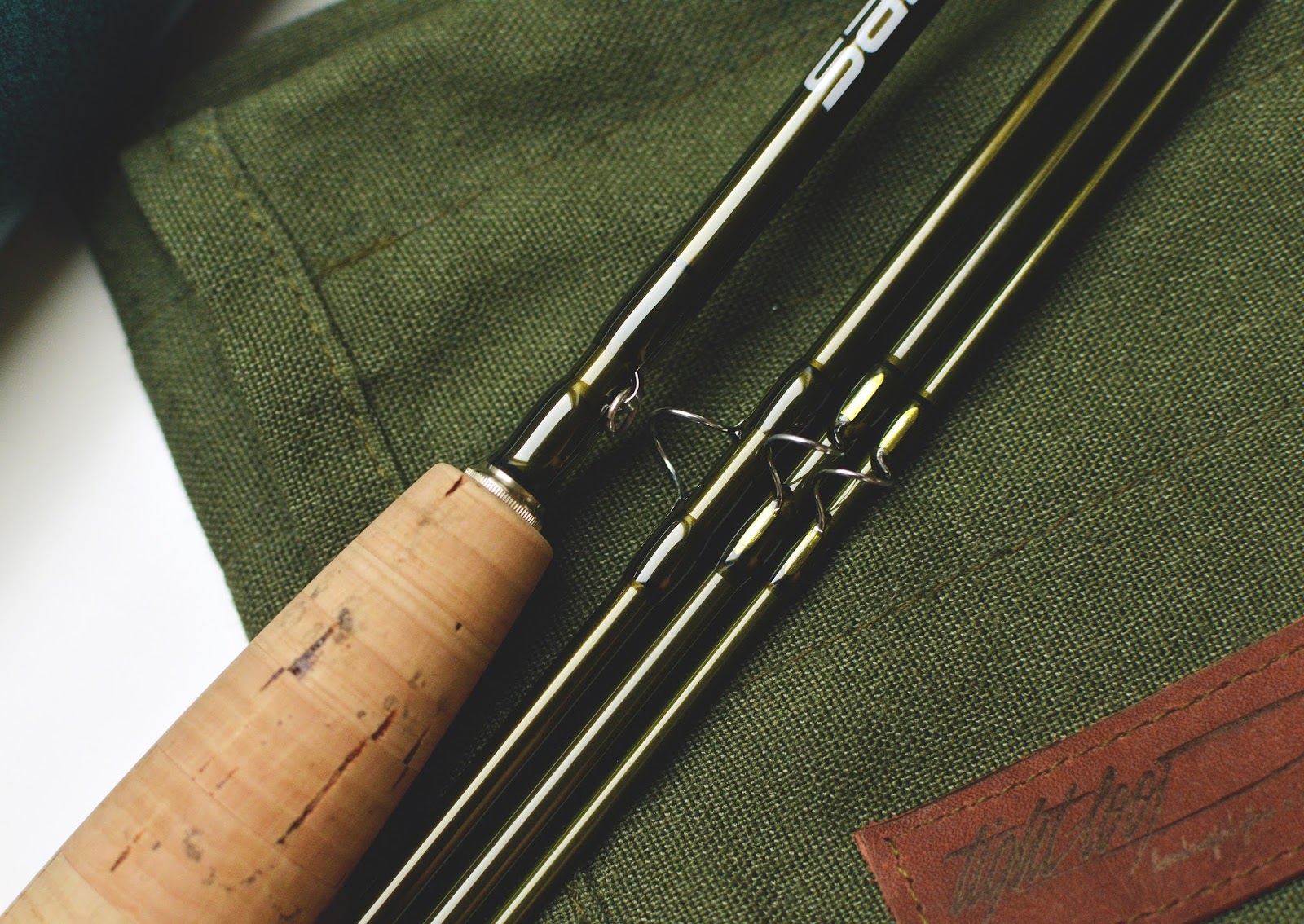 Handcrafted graphite and fiberglass fly rods: Sage Circa