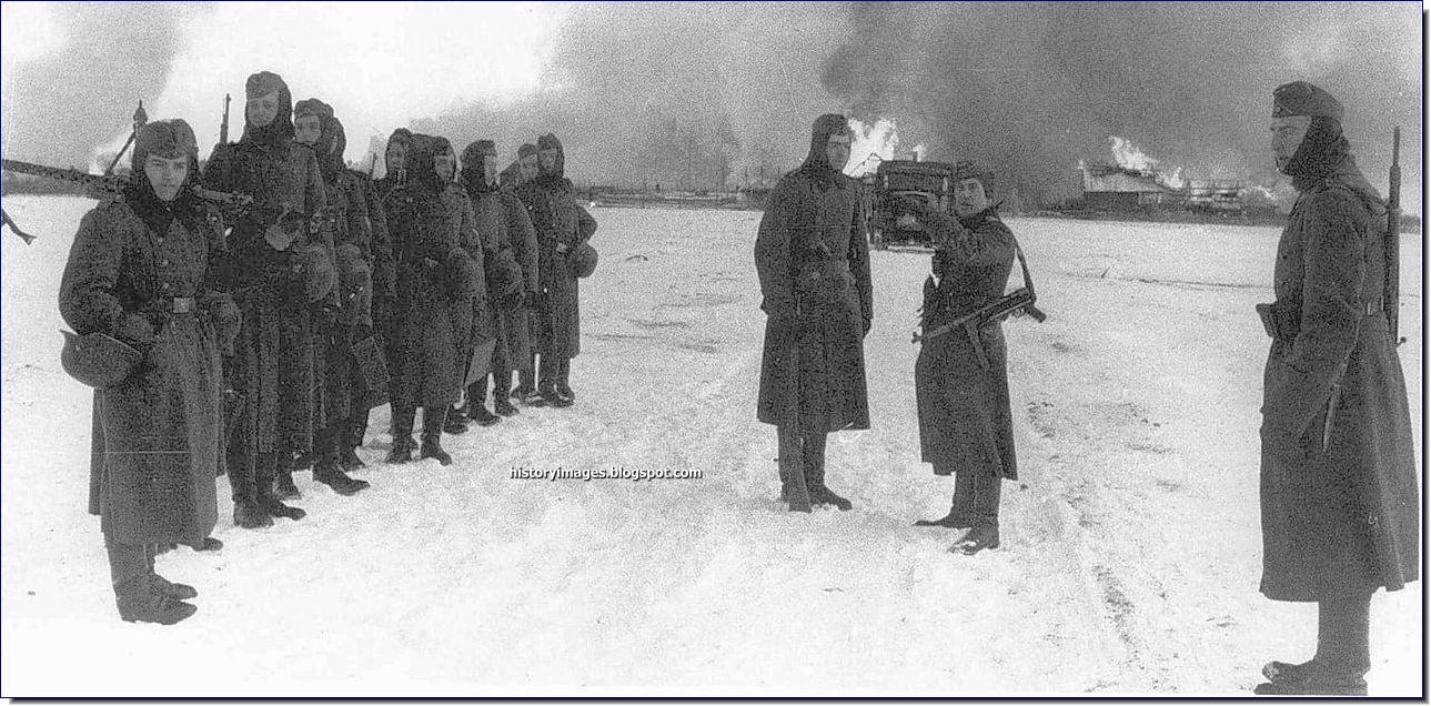 HISTORY IN IMAGES: Pictures Of War, History , WW2: Battle Of Moscow ...