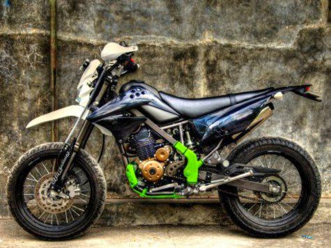 Kawasaki D-Tracker Motorcycles