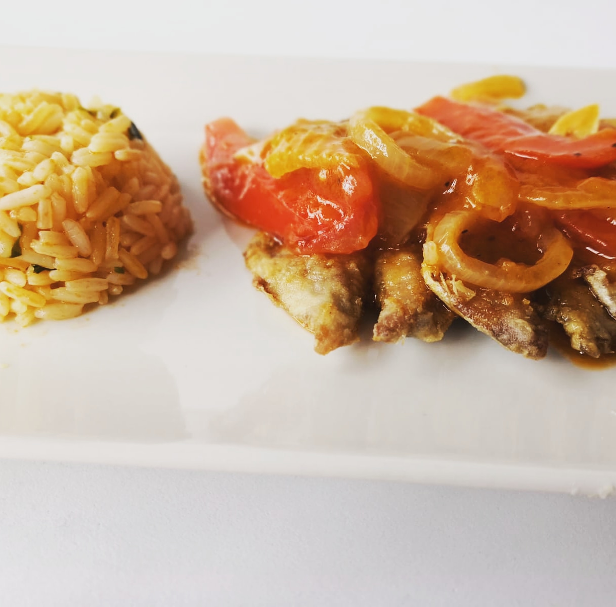 Na Cozinha da Xu: Petinga Frita com Molho de Escabeche