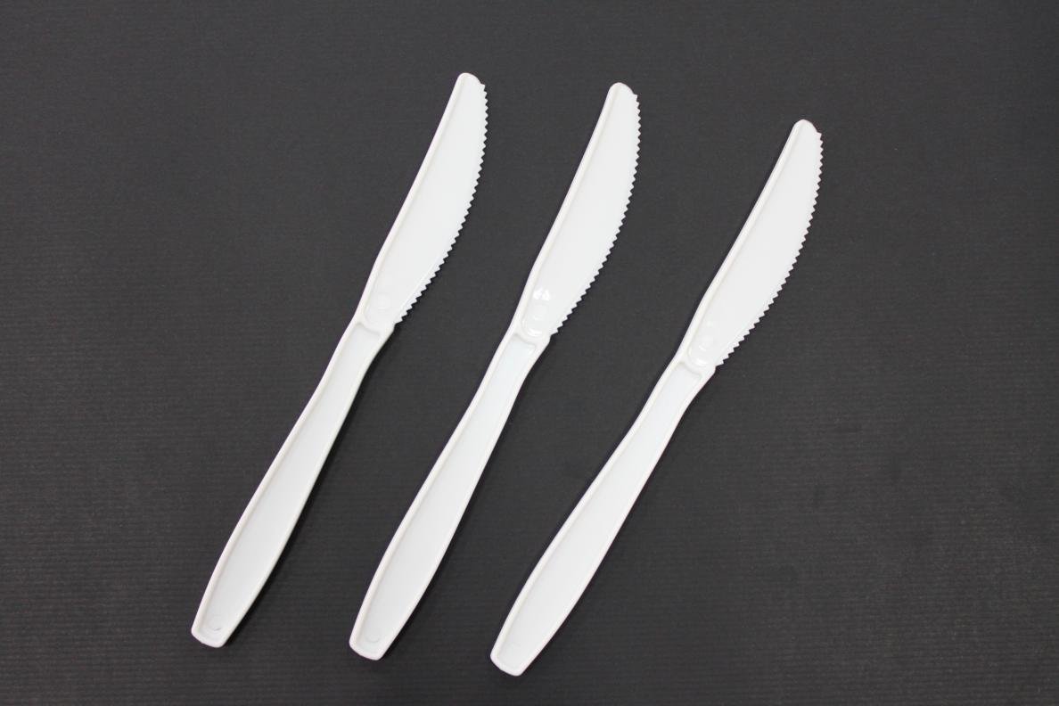 Plastic Knives at Michael Brehm blog