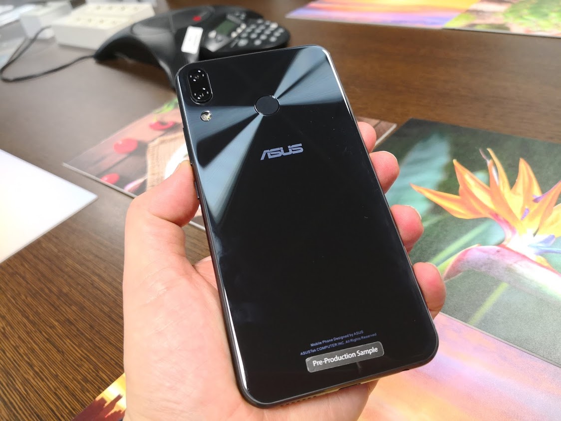 Asus apresenta ZenFone 5 com ecrã total e câmara dupla | Aberto até de ...