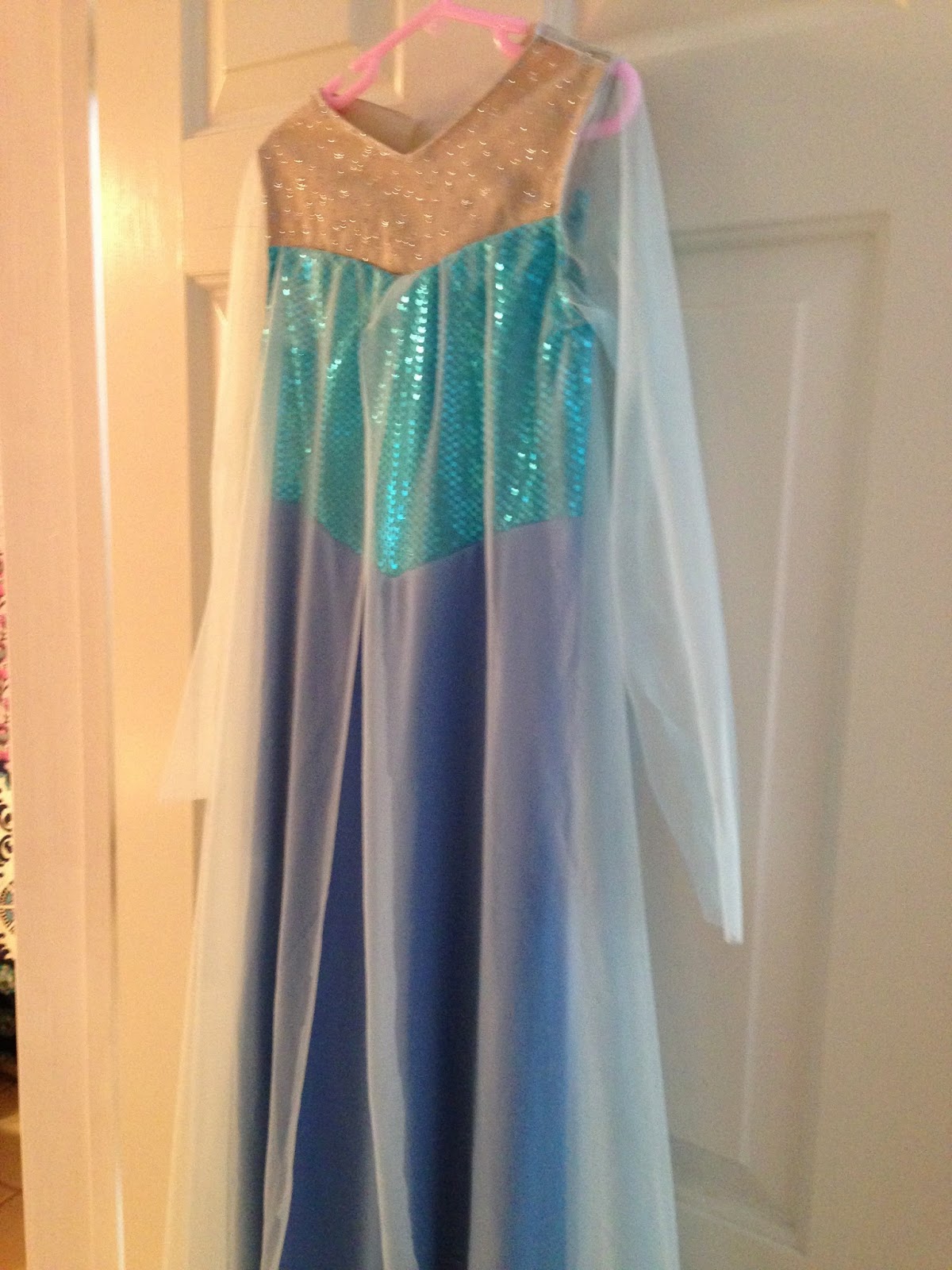 Chrissy Weeks, Sewn Stuff: Elsa Dresses!