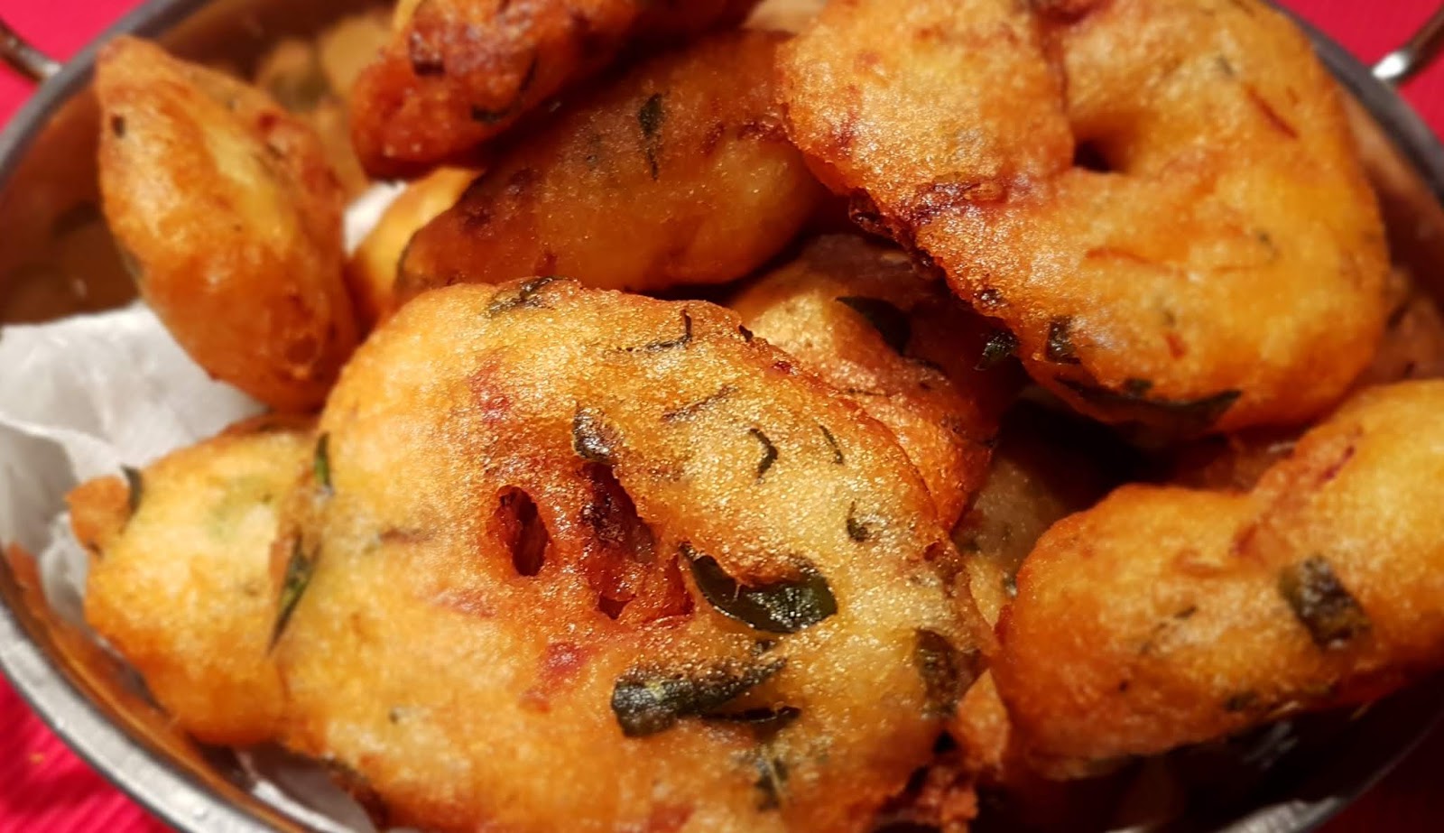 MEDU VADA (ULUNDU VADAI) fried lentil donut with shallots, green ...