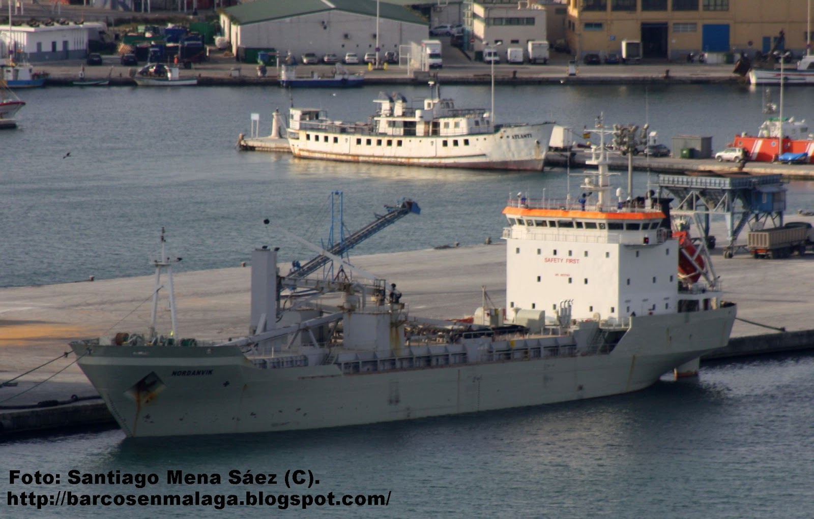 Barcos en Málaga: Llegan los buques Nordanvik y Wehr Oste.