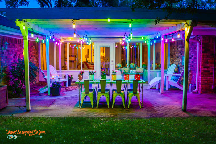 Colorful Outdoor Patio Makeover | i should be mopping the floor