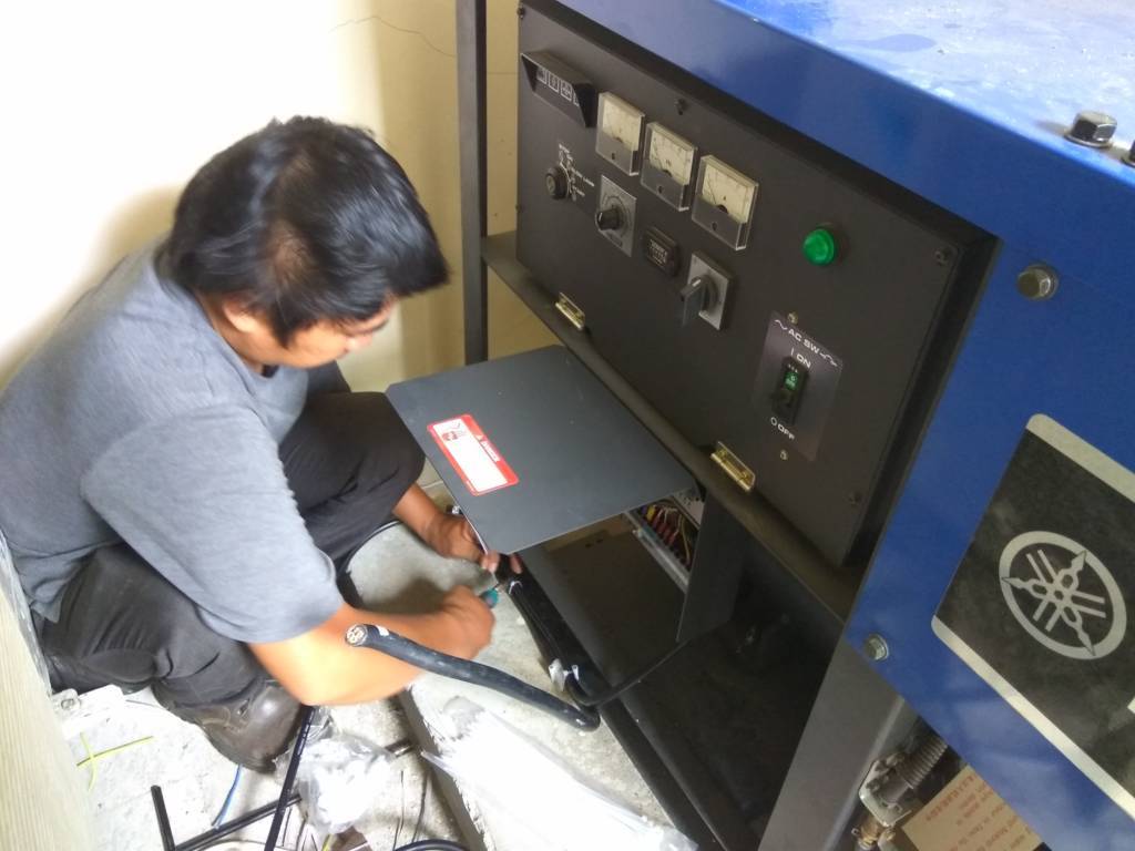 INSTALASI PANEL OTOMATIS GENSET - Pembuatan panel listrik
