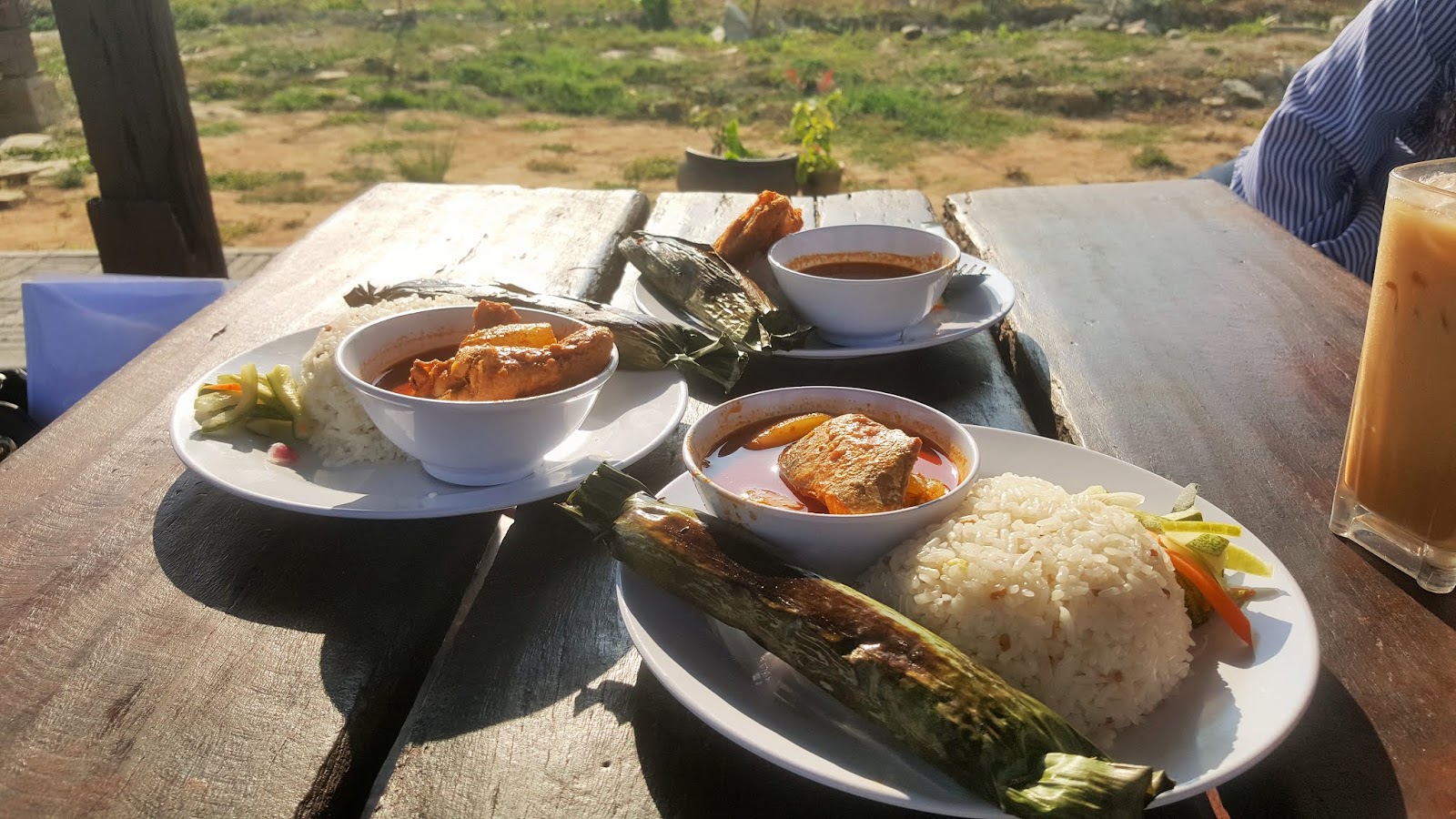 Bersarapan Nasi Dagang Pak Malau