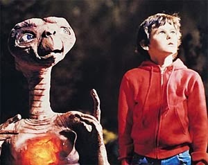 Click's Clan: Film Review: E.T.