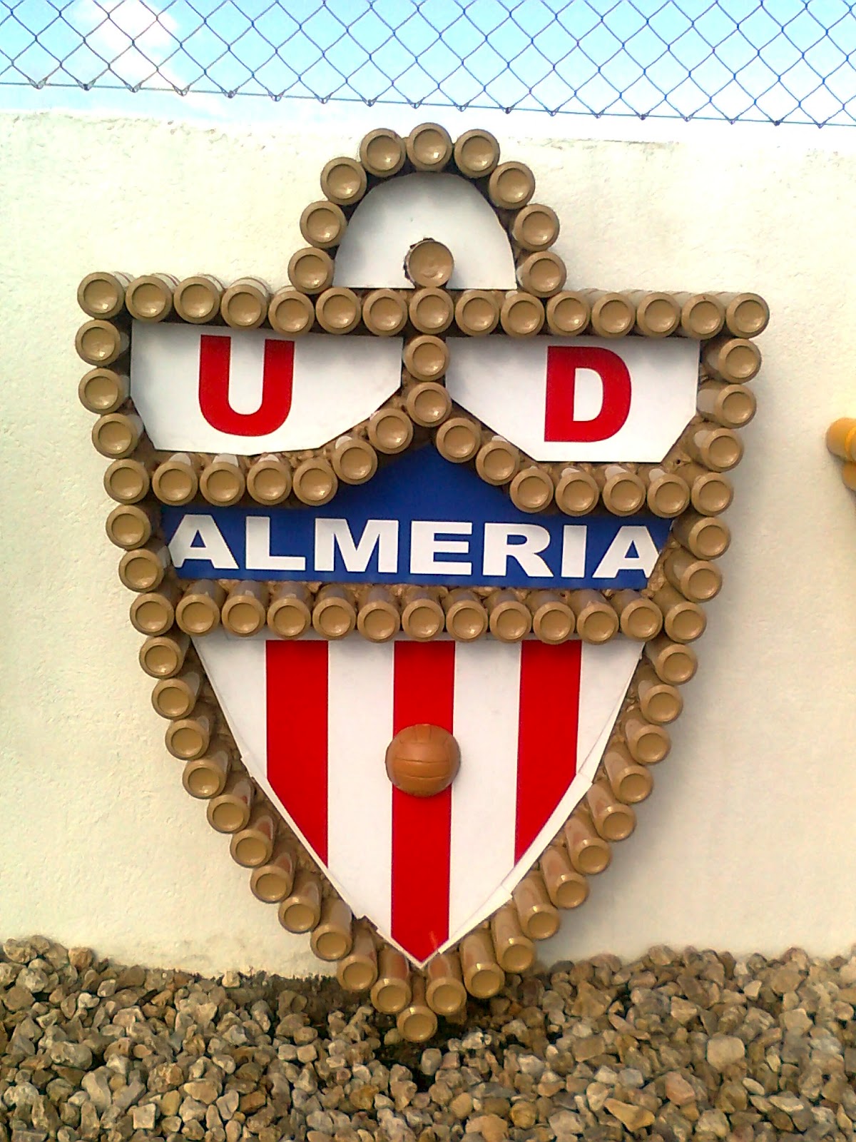 ARTE EN LATA RAMIRIN: ESCUDO DEL ALMERIA