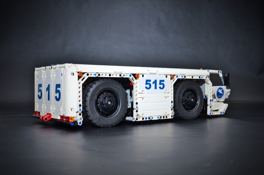 filsawgood Lego Technic Creations: Lego Technic Aircraft Tug XL ...