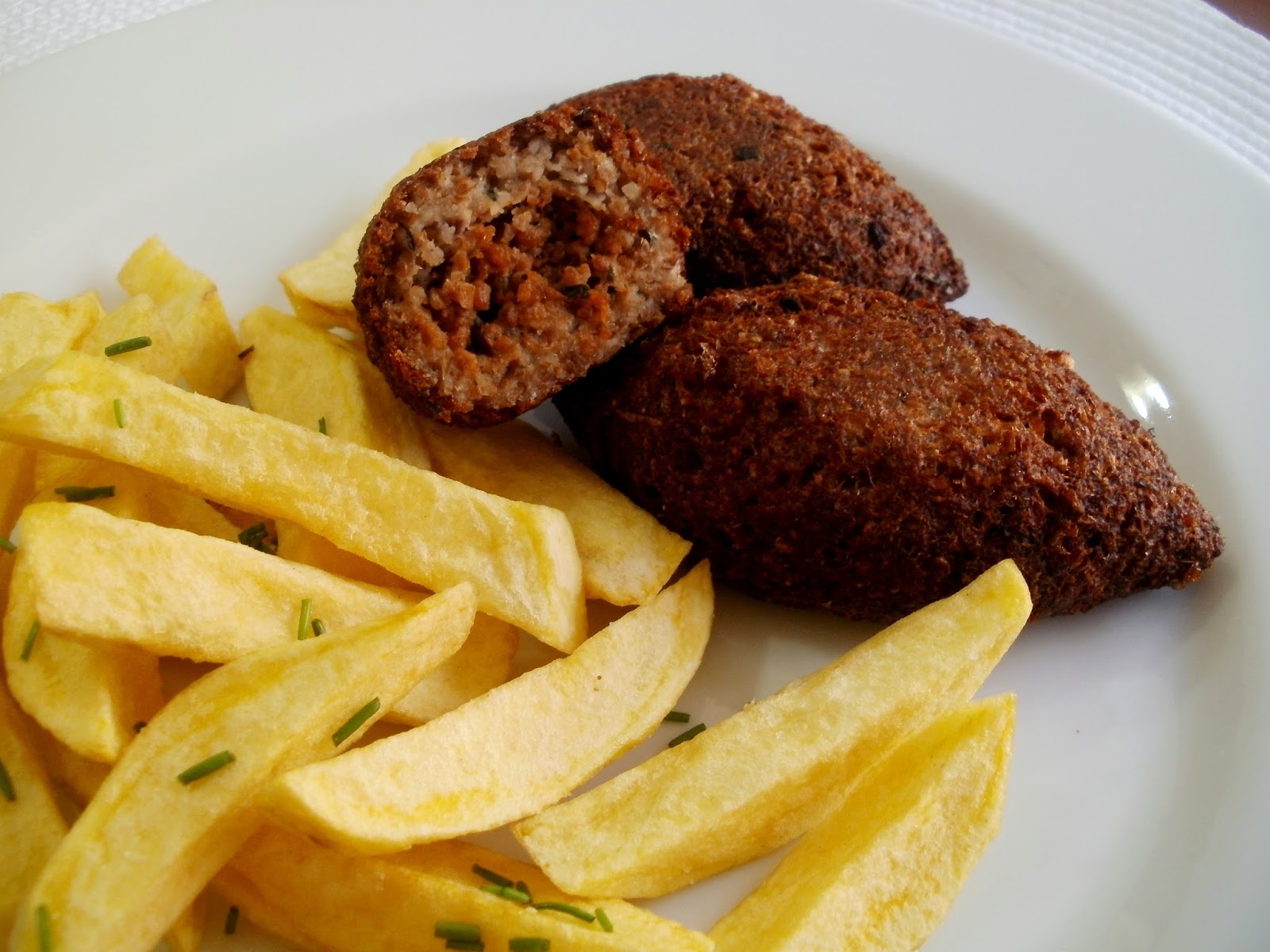 Los Antojos de Clara: Quibbe (kibbe) frito
