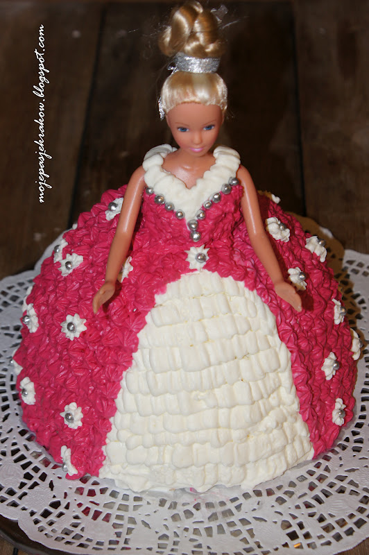 moje pasje: Tort Barbie różowo-biały
