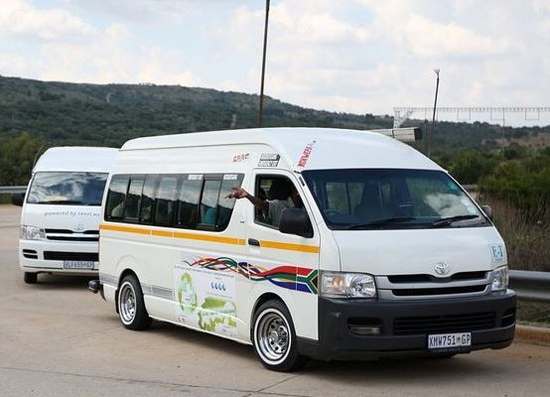 Moving around South Africa. Public transport, tours.