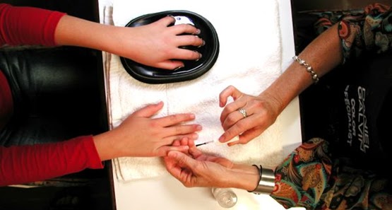 mujer femenina: Pasos para realizar un Manicure