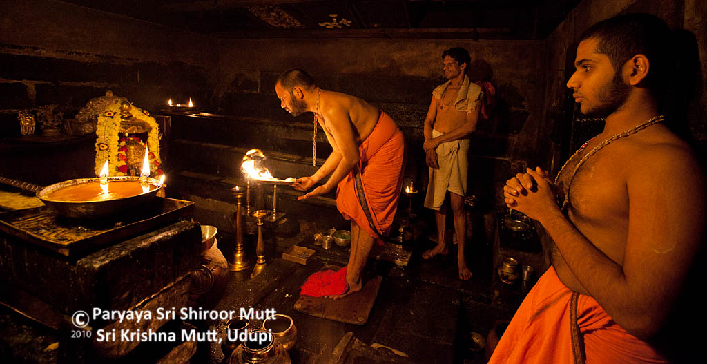 ||Sri Madwacharya||: special pics during shiroor mutt paryaya