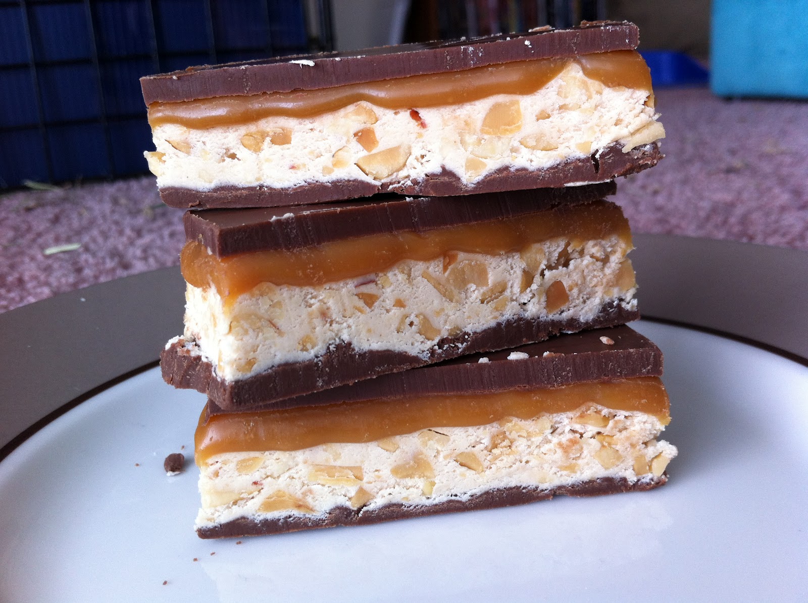 What's Sara Cookin'?: homemade snickers.