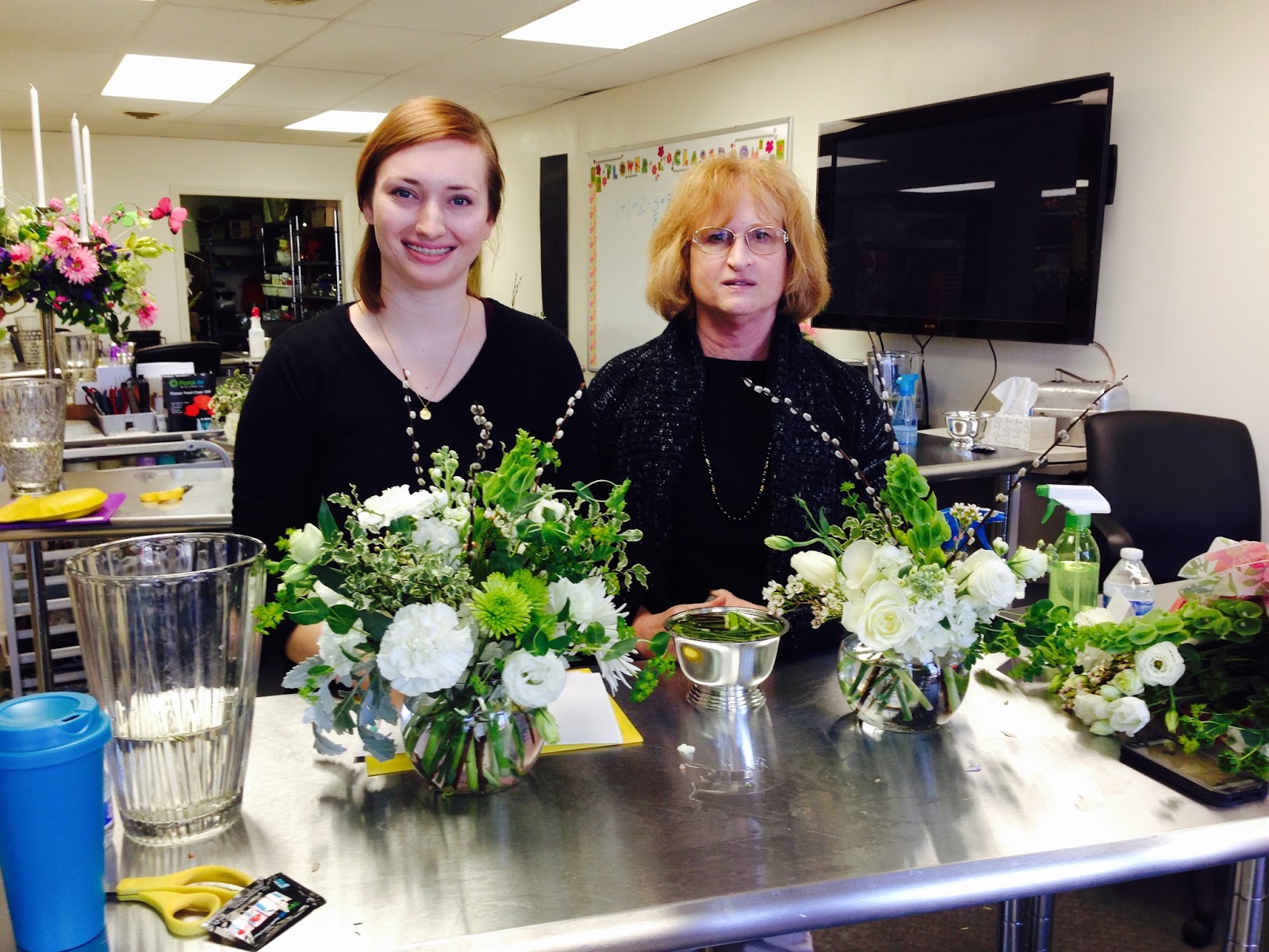 flower classroom: Class back by student requests.....Basic Floral Design~1