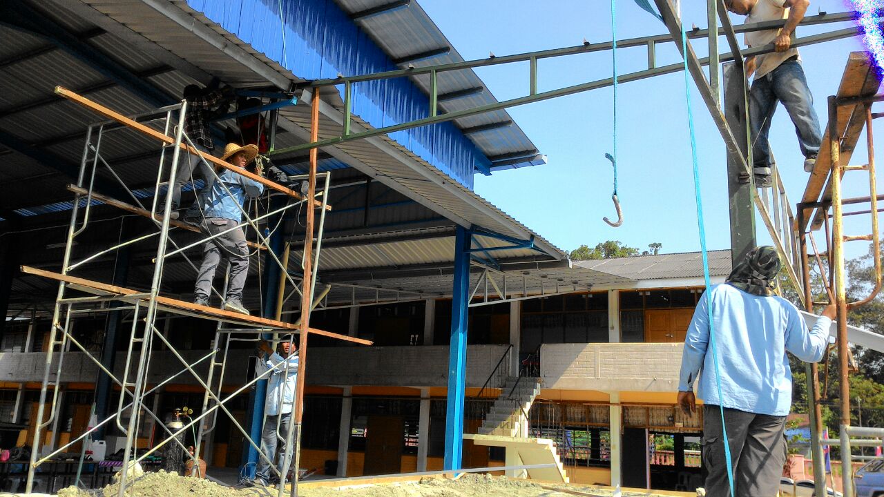 Pembinaan Pentas Dewan Terbuka - SMK TELOK KERANG